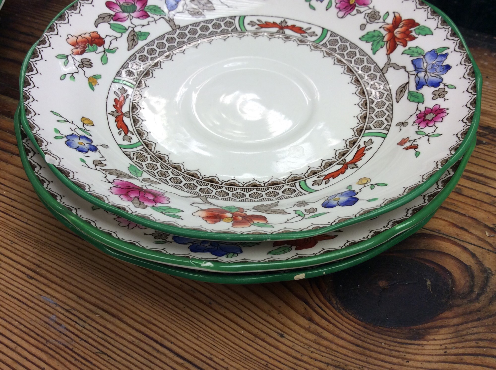 Lot 409 - Extensive Copeland Spode Chinese Rose dinner