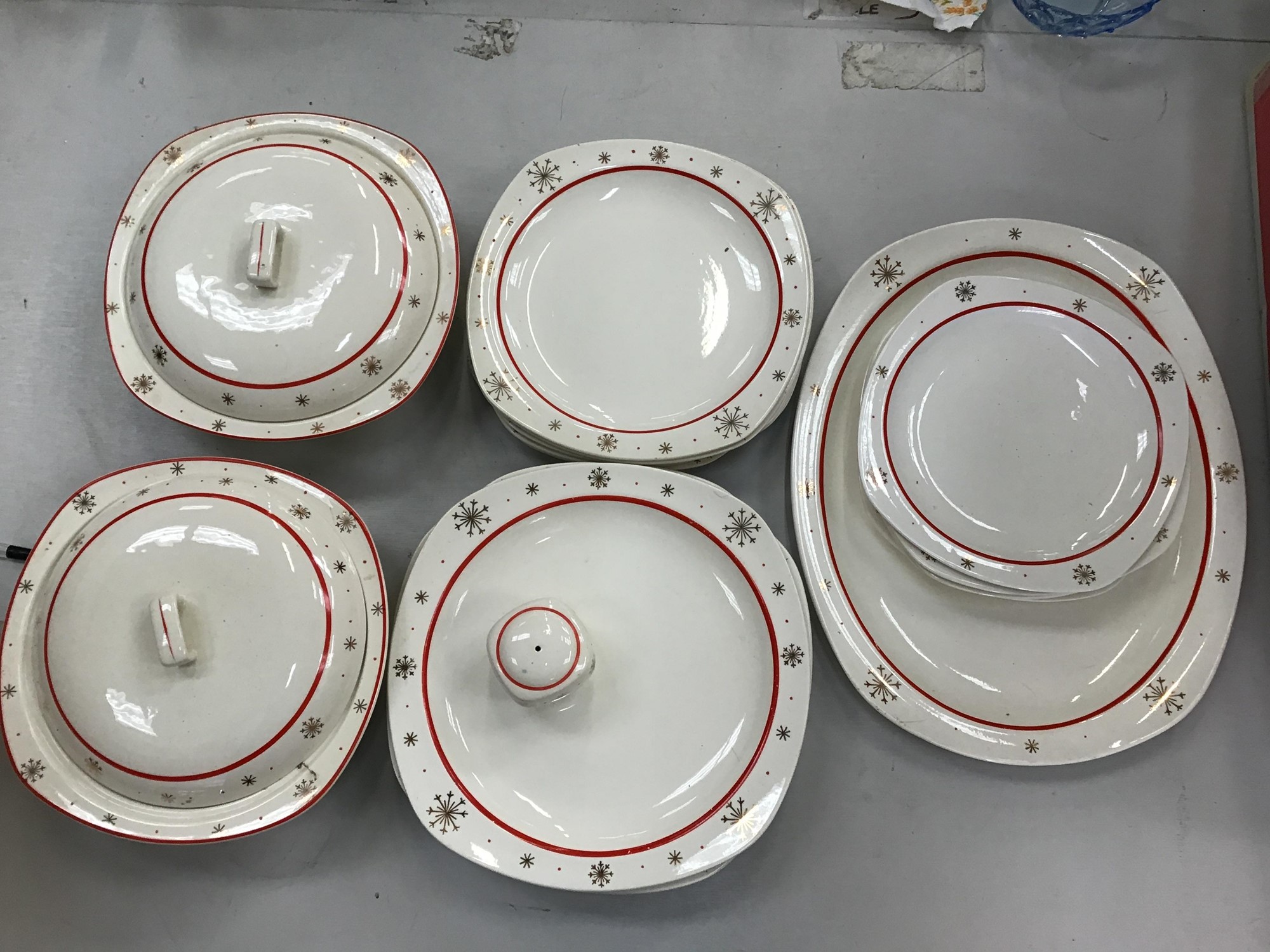 Lot 514 - Style craft Midwinter dinner ware and other