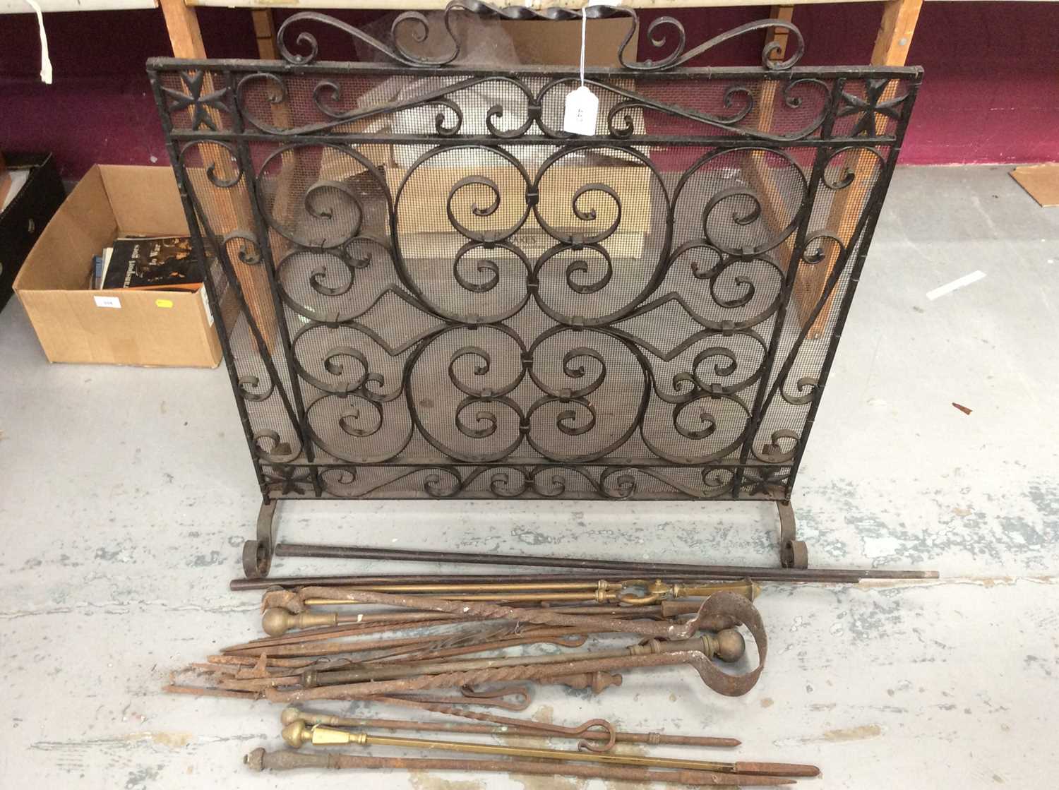 Lot 443 - Black metal fire guard and a selection of