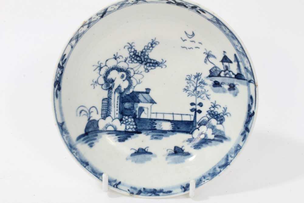 Lot 56 - 18th century Lowestoft blue and white
