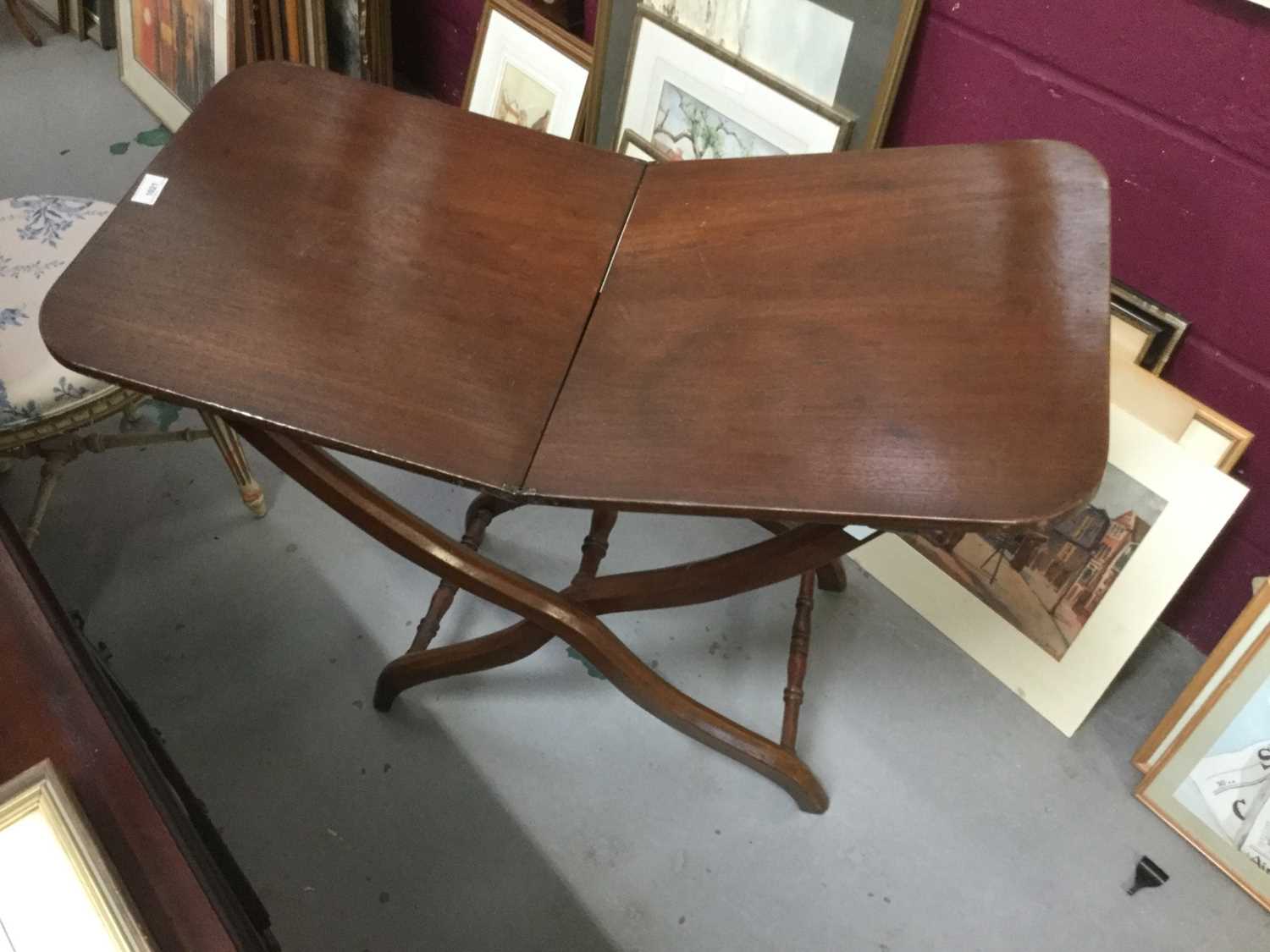 Lot 1021 - Antique mahogany coaching table