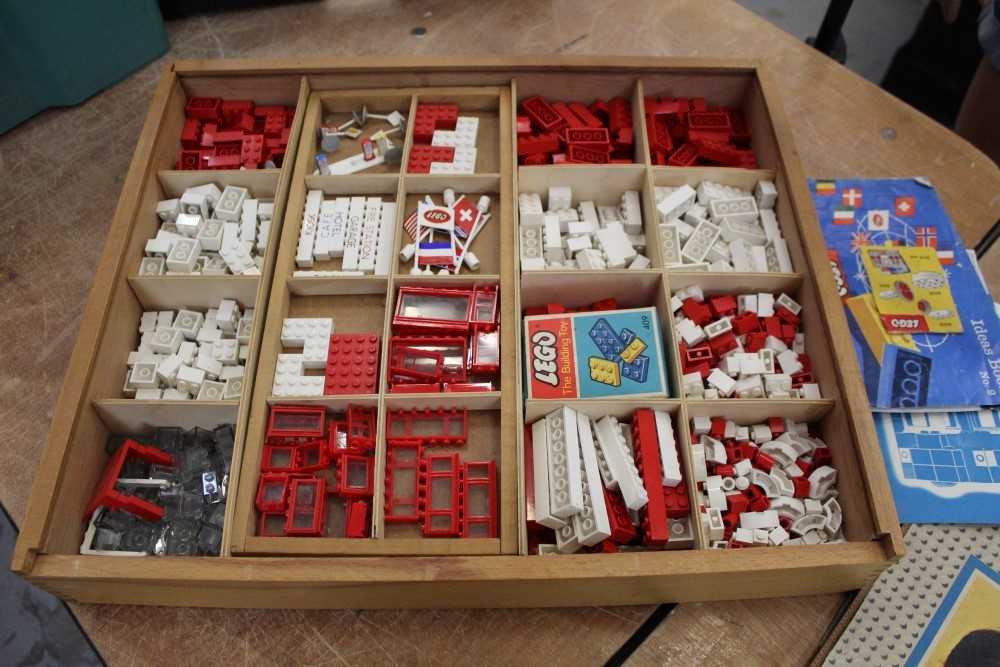 Lot 1509 - Vintage 1960s Lego system set in wooden box