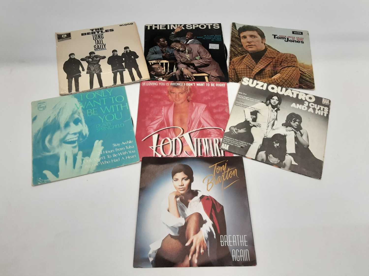 Lot 1901 - Box of single records and EP's including