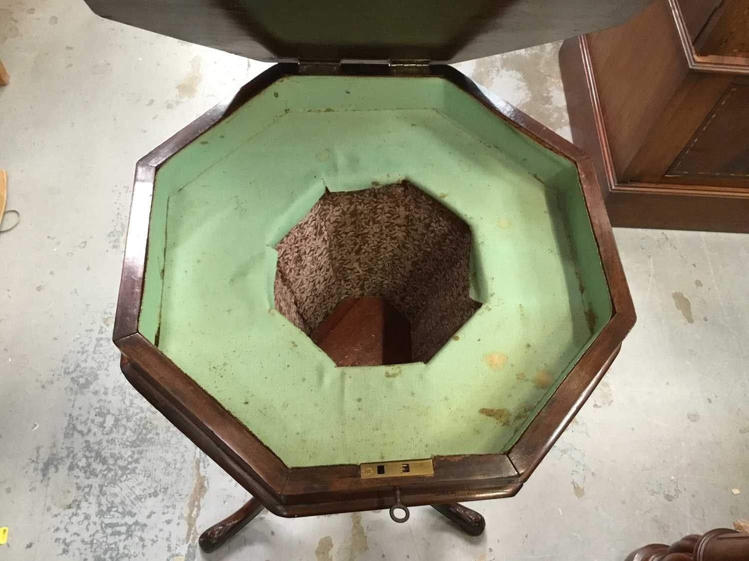 Lot 1109 - Victorian walnut trumpet-shaped needlework