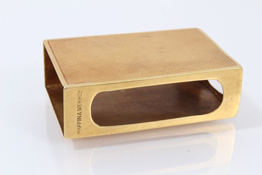 Lot 555 - 18ct gold matchbox cover with engine turned