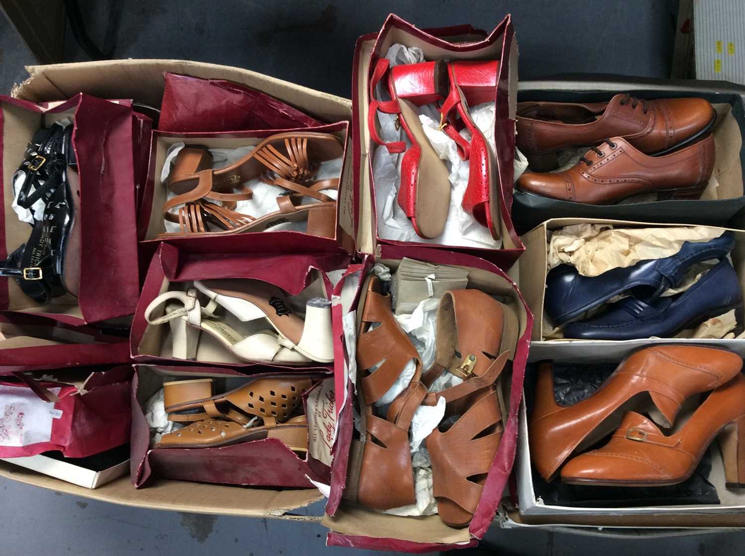 Lot 441 - Large collection vintage ladies shoes