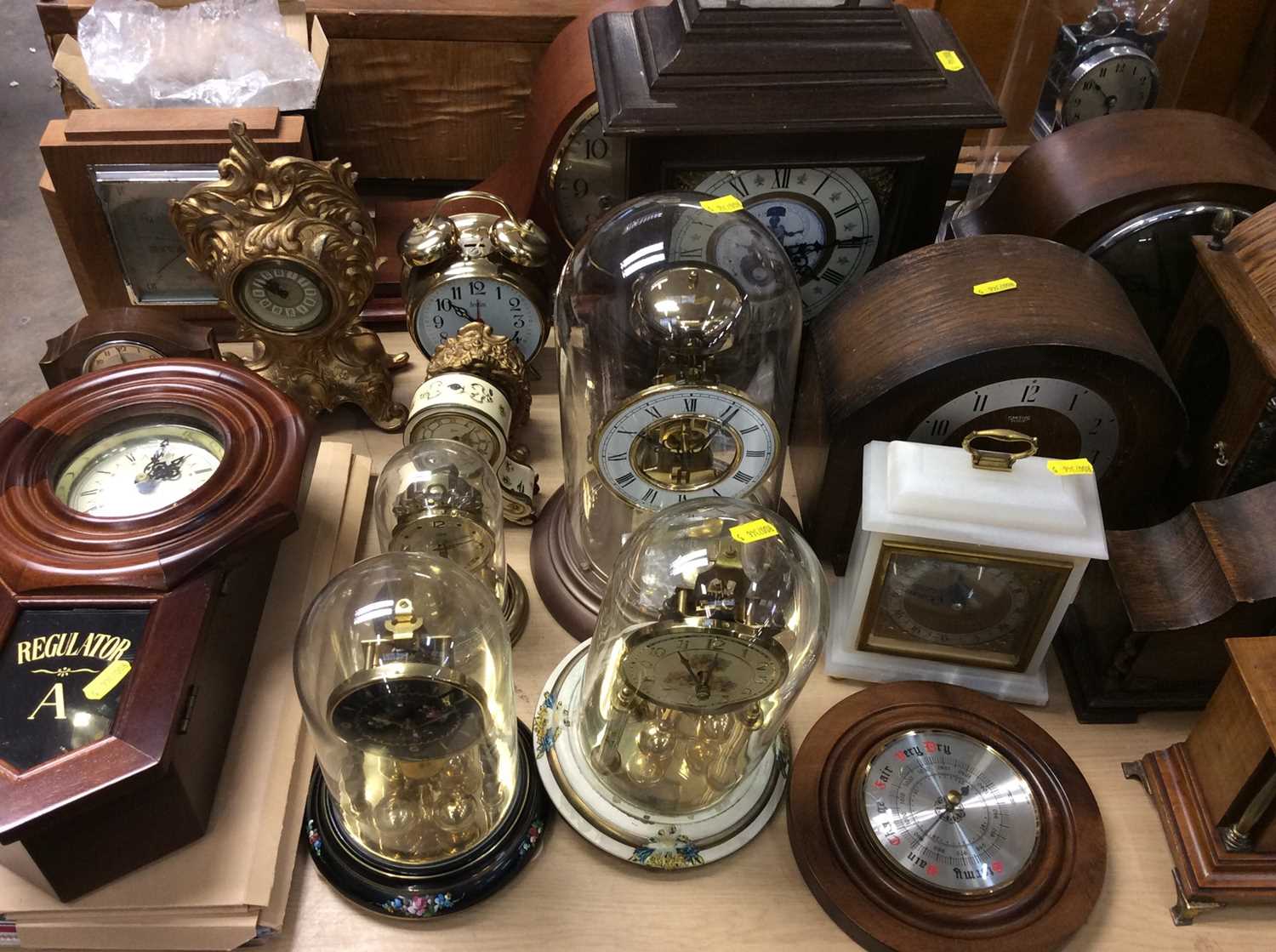 Lot 436 - Large collection of clocks