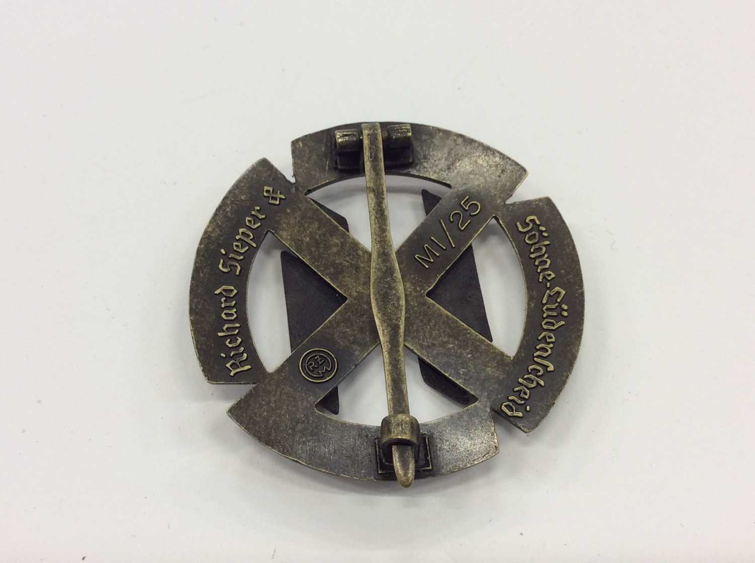 Lot 292 - Replica Nazi SS Badge