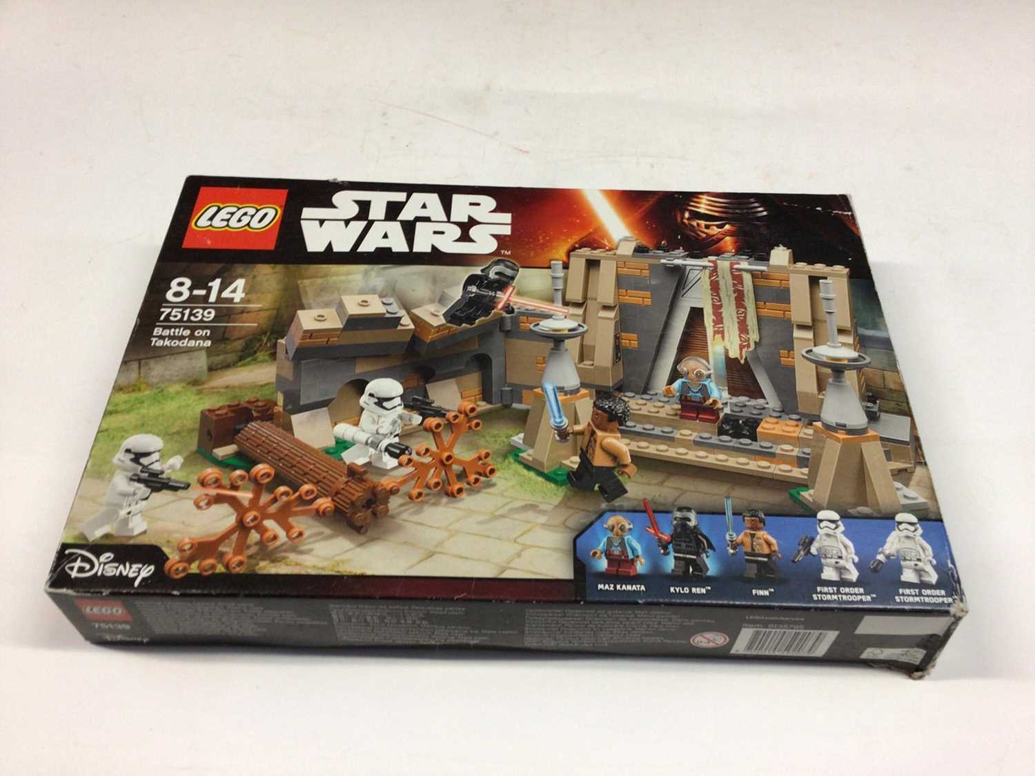 Lot 1 - Lego 8010 Darth Vader, 75139 Battle on