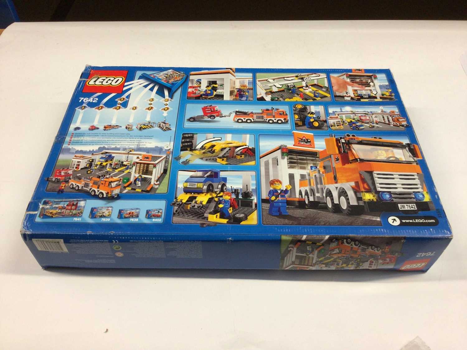 Lot 8 - Lego 7642 Garage, 7637 Farm Set, including