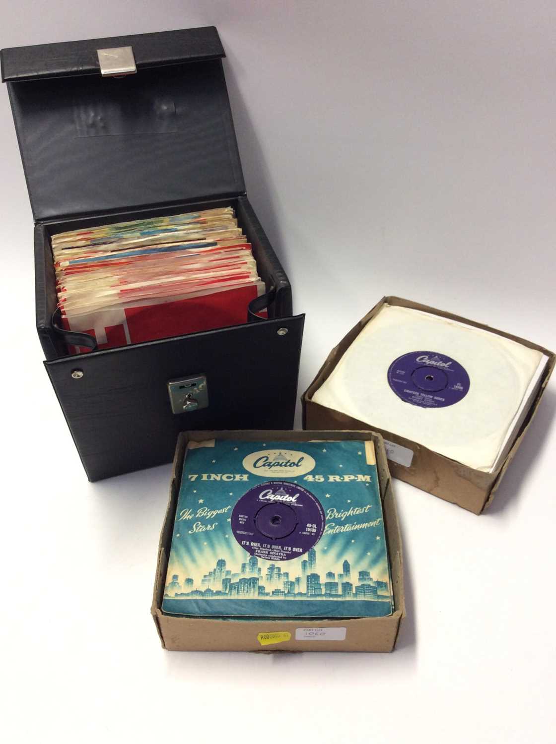 Lot 1060 - Approximately 90 single records including