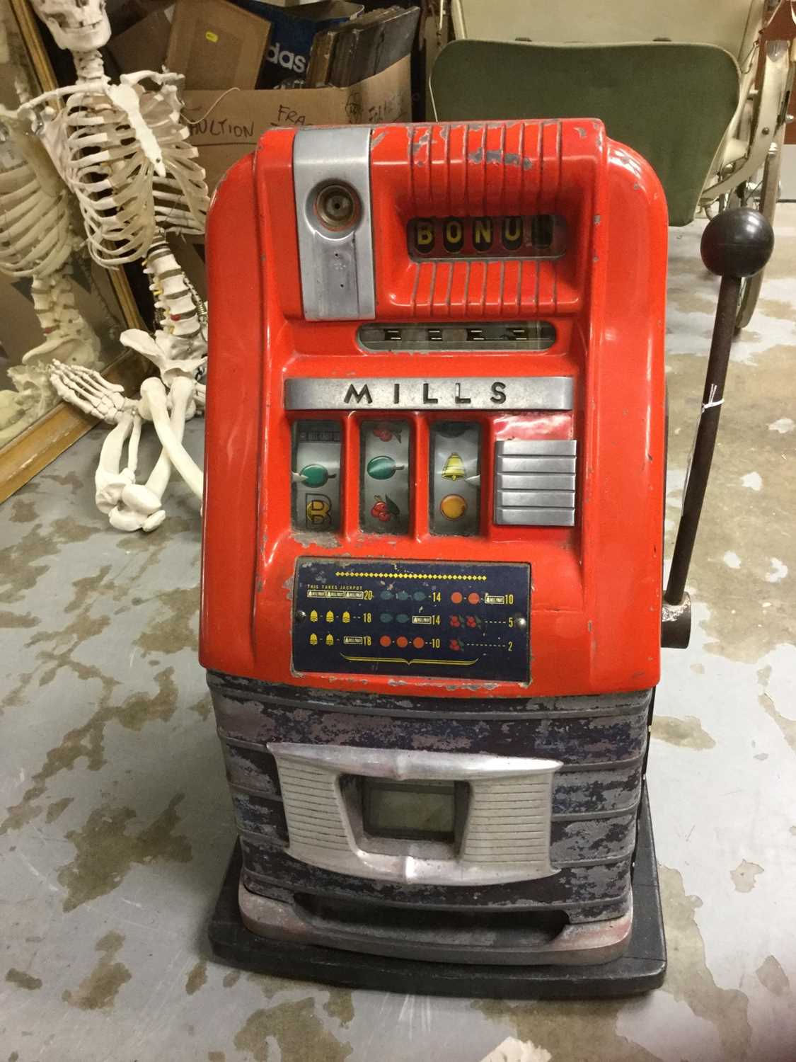 Lot 1111 - Vintage Mills One arm bandit slot machine