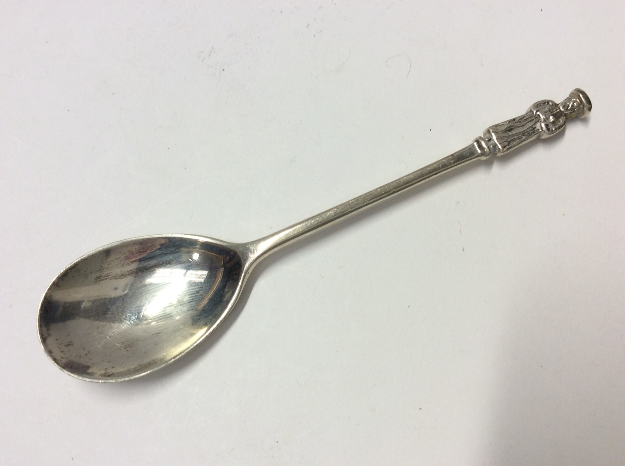Lot 628 - Set six silver apostle spoons in fitted case