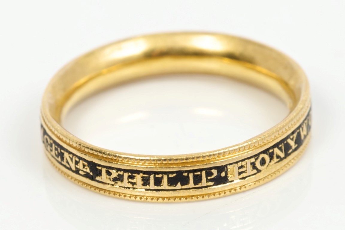 Lot 17 - Fine Georgian gold (18ct) and black enamel