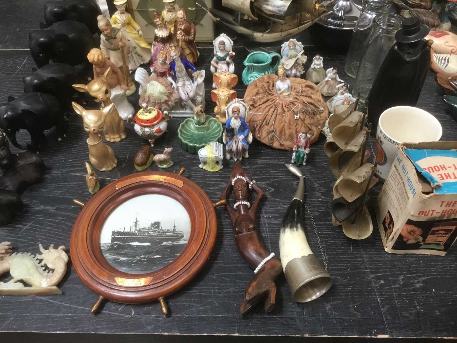 Lot 132 - Sundry works of art