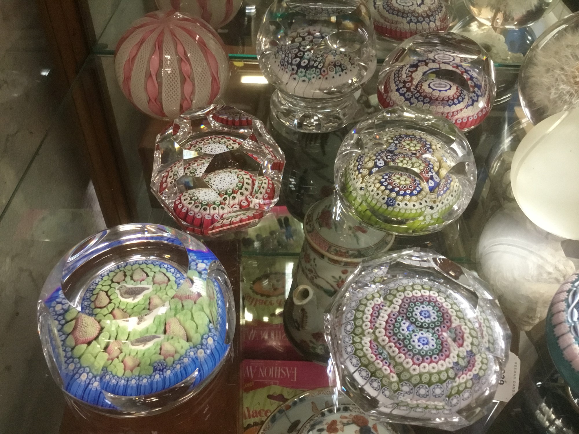Lot 262 - Collection of modern paperweights