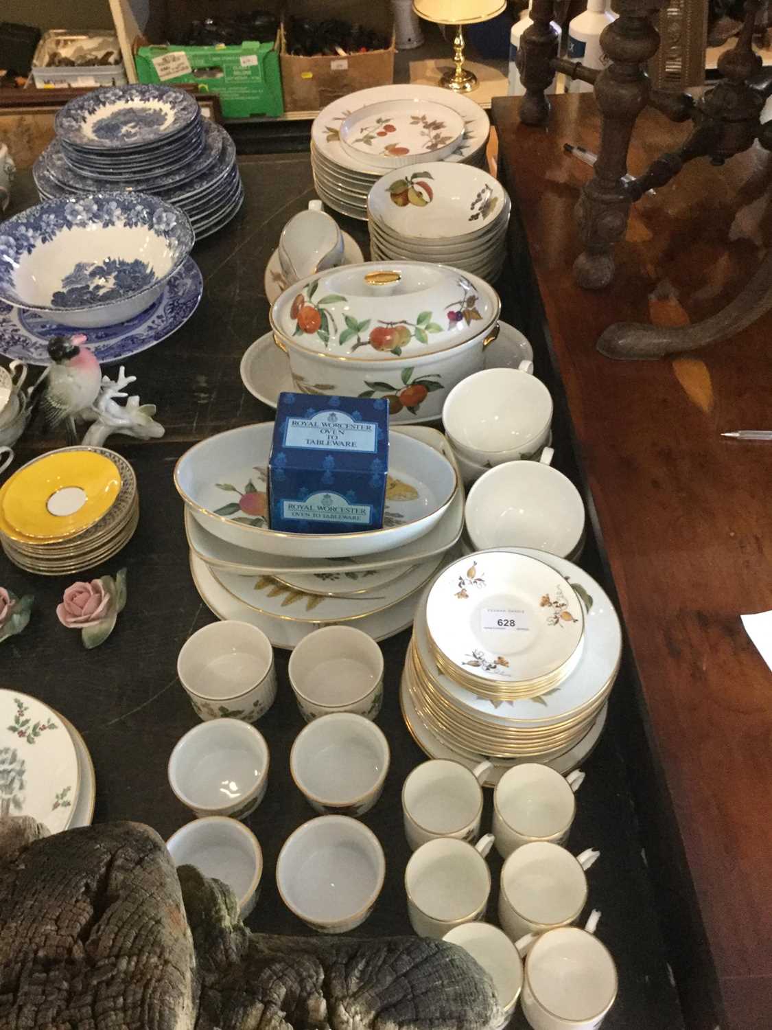 Lot 628 - Group of Royal Worcester Evesham pattern