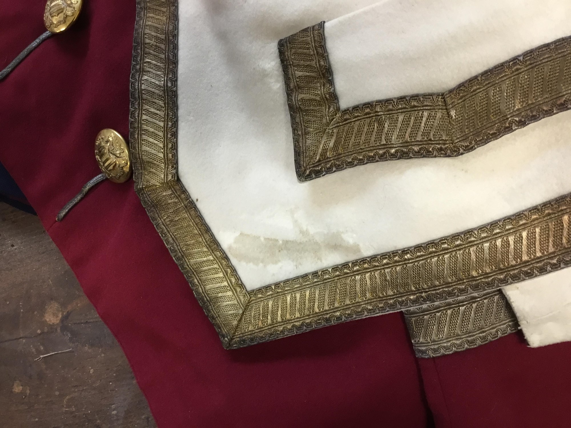 Lot 75 - Fine Edwardian footmans livery for the Earl