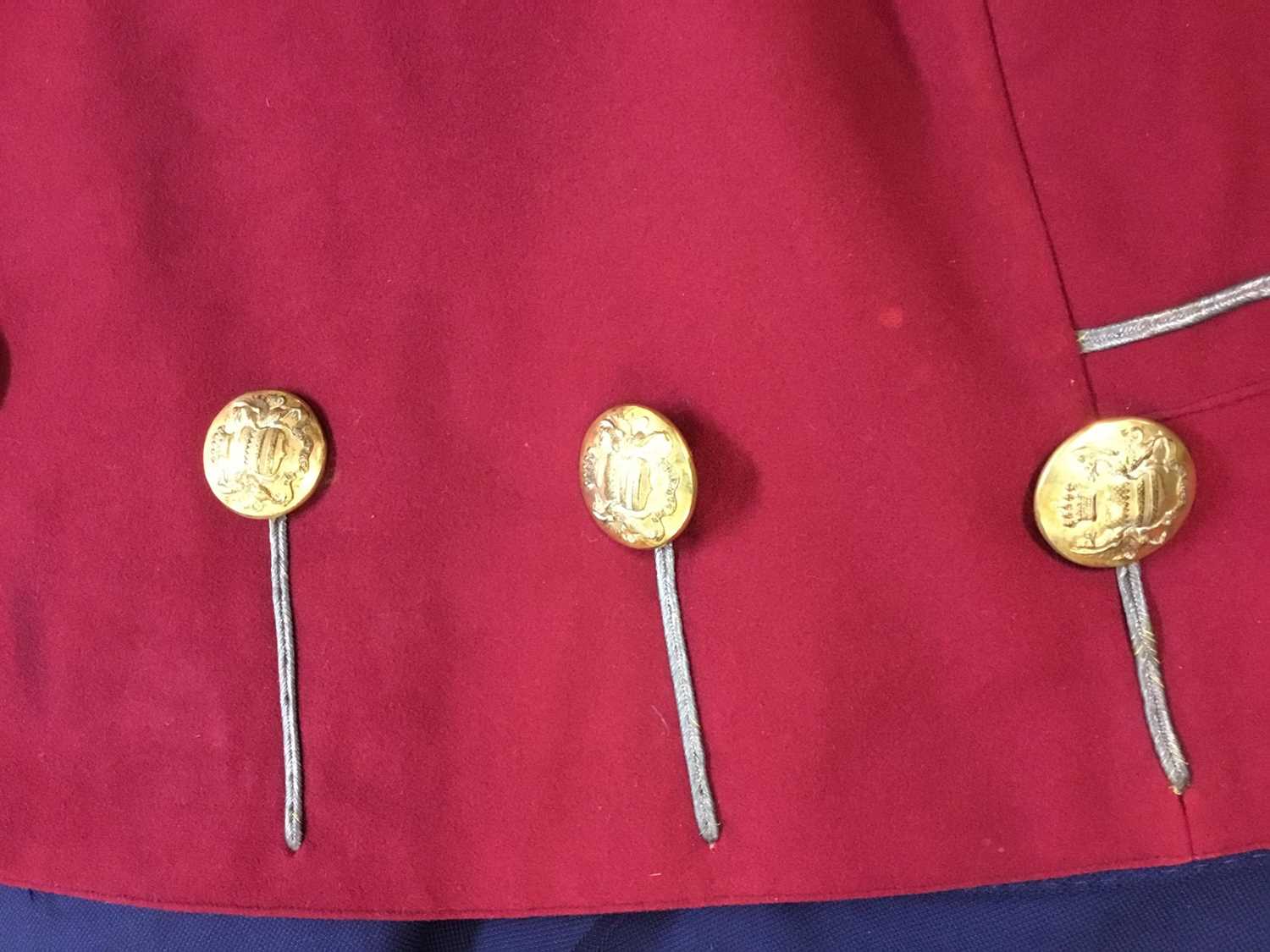 Lot 75 - Fine Edwardian footmans livery for the Earl