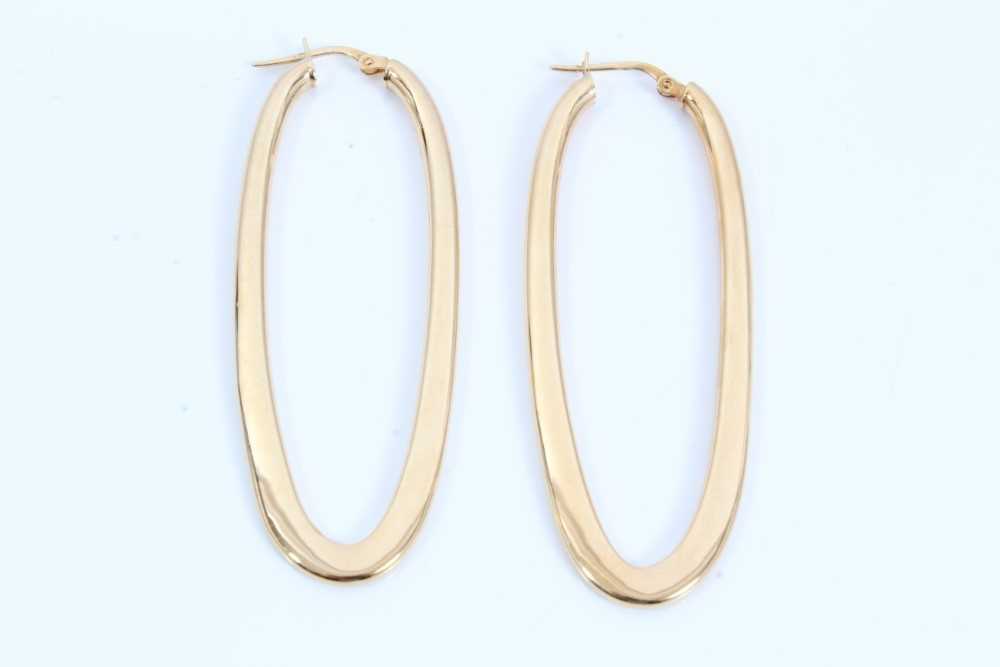 Lot 226 - Pair 9ct gold oval hoop earrings