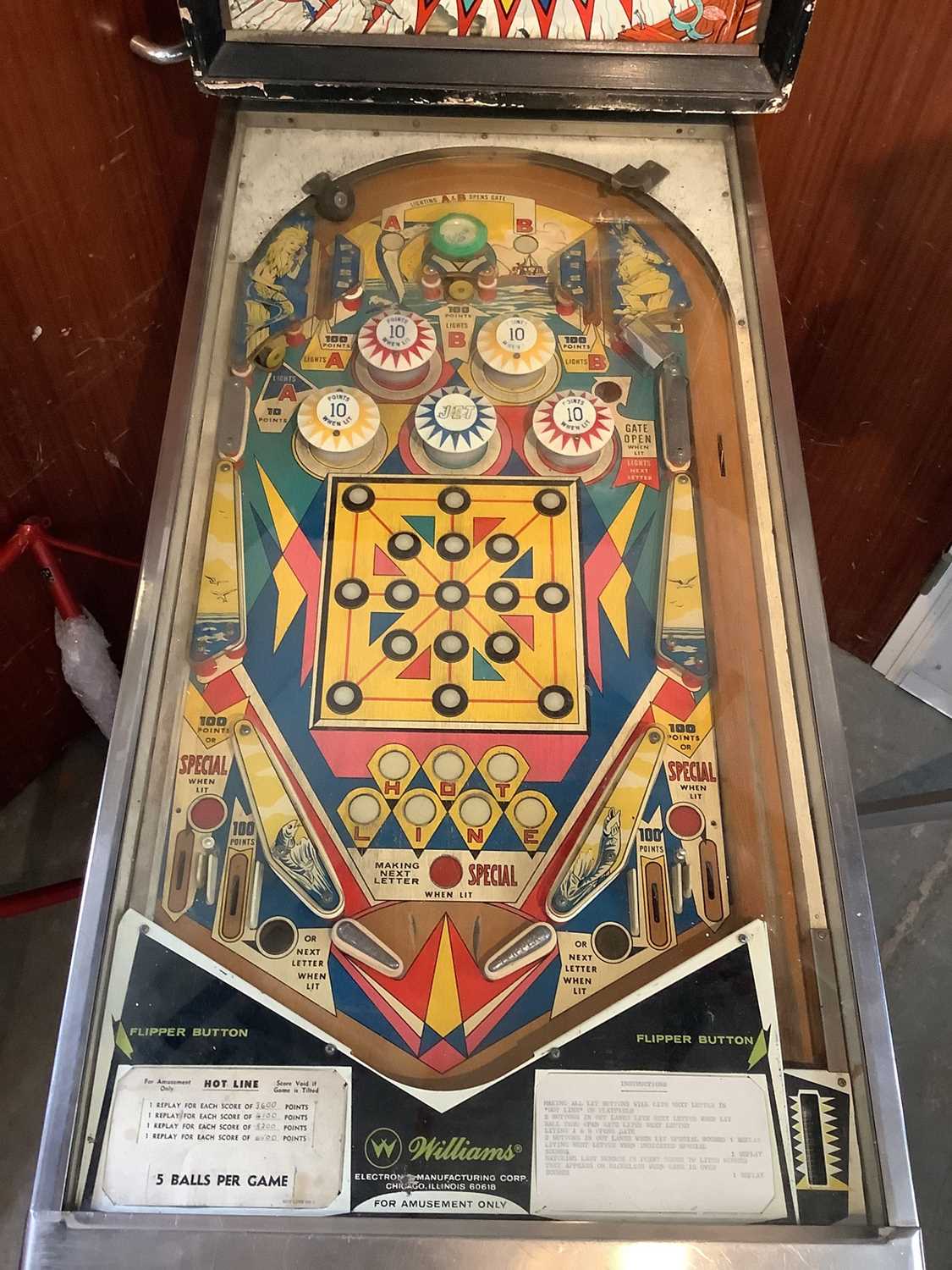 Lot 2442 - Vintage Williams arcade pinball machine on