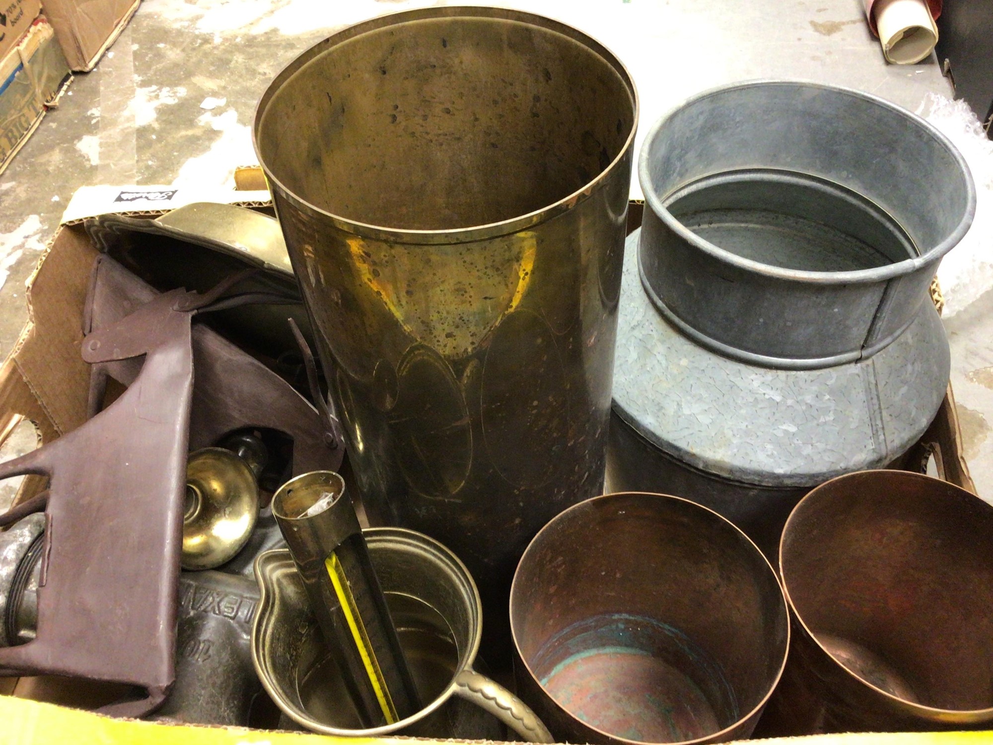 Lot 272 - Two boxes of assorted metalware to include
