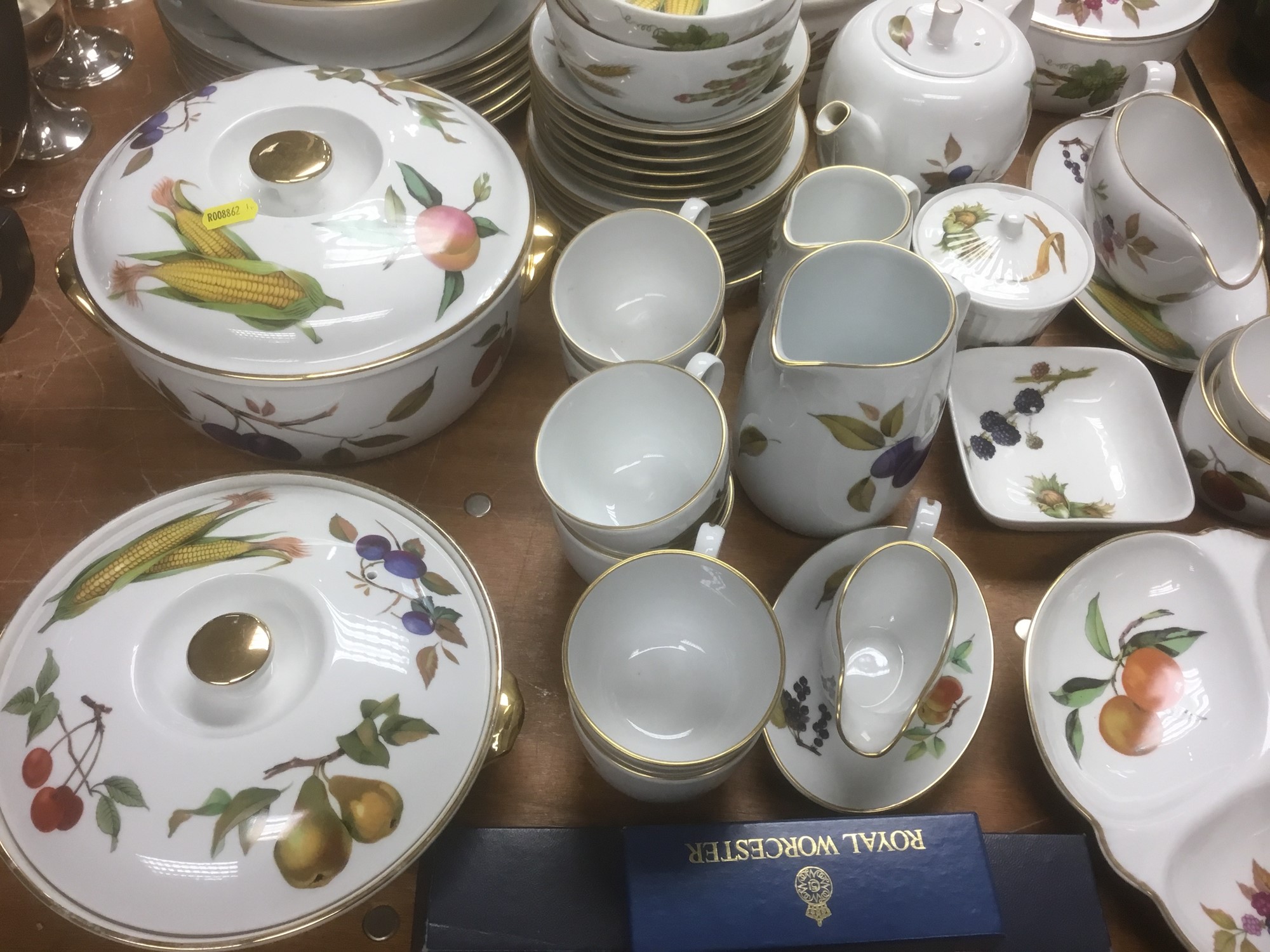 Lot 411 - Collection of Royal Worcester Evesham