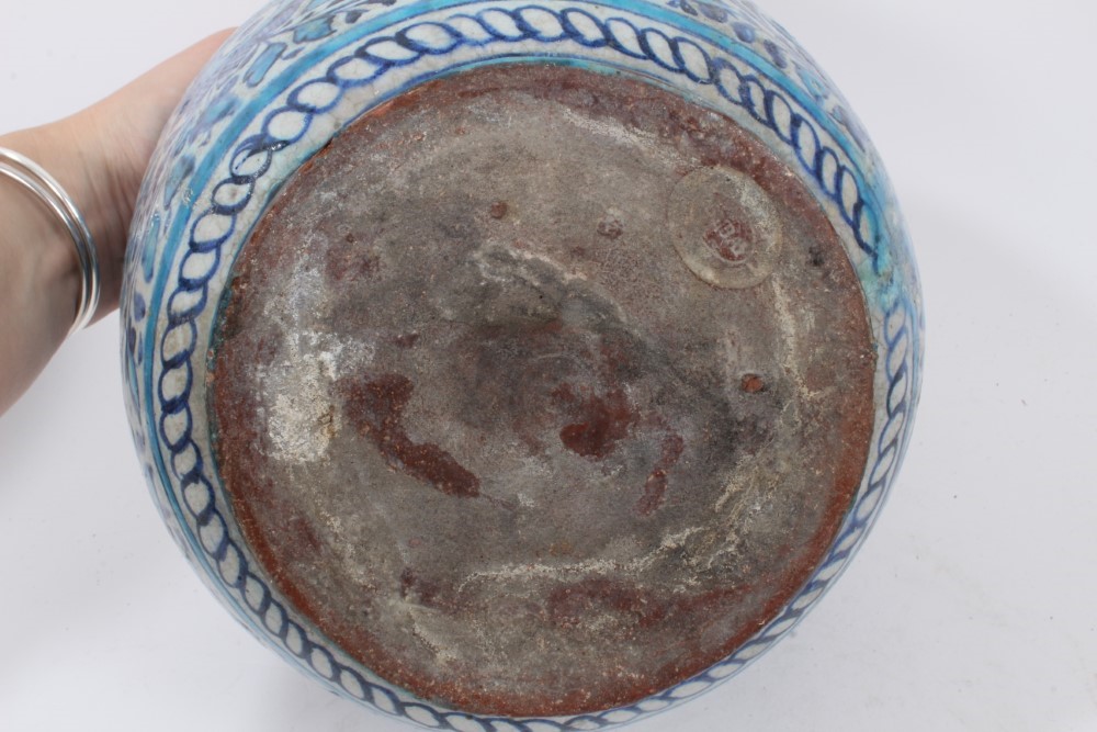 Lot 42 - Five pieces of Indian Multan pottery