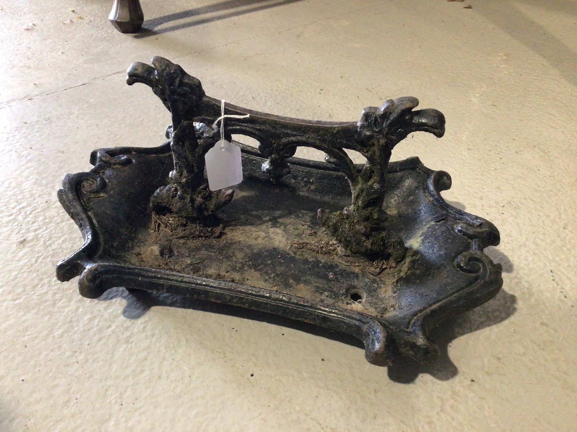 Lot 998 - Victorian cast iron boot scraper