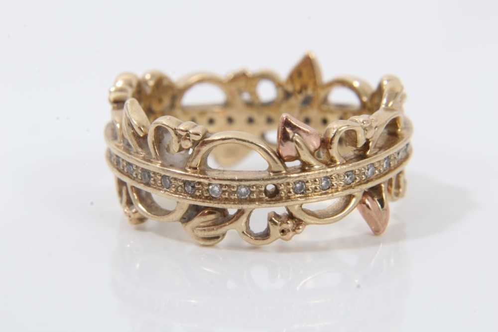 Lot 105 - Clogau 9ct gold diamond set Am Byth ring and