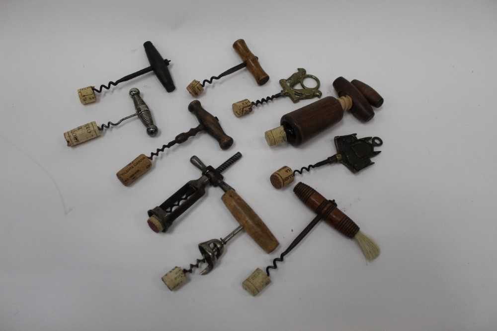 Lot 2546 - Collection of various corkscrews