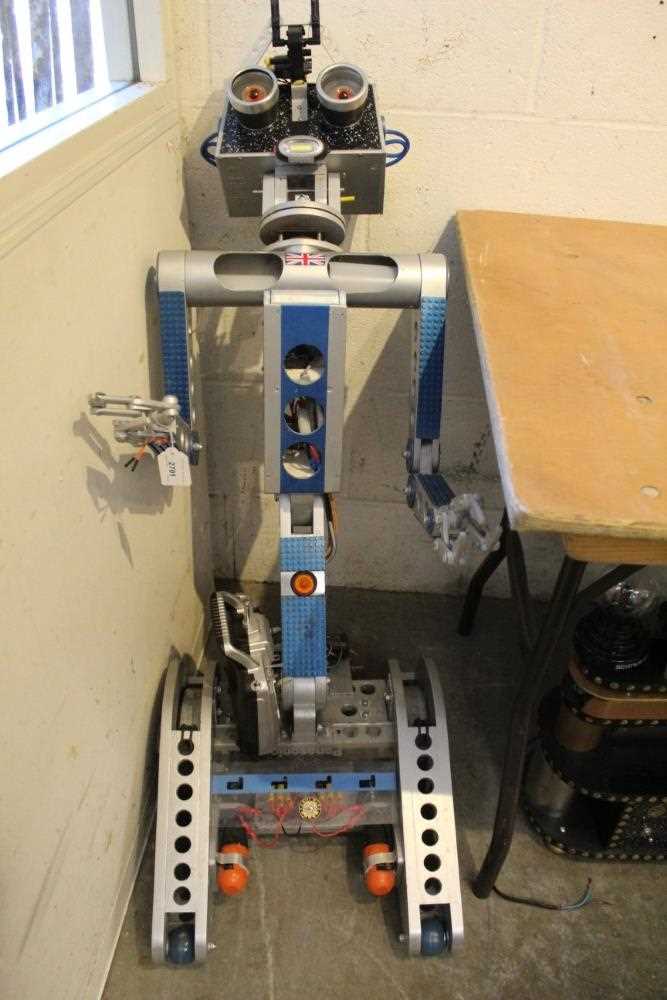 Lot 2701 - Interesting large scratch built model of a